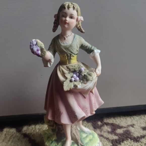 Andrea By Sadek | Art | Andrea Vintage Lady Figurine Holding Grape Hand ...